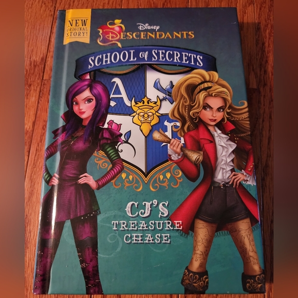 Disney Press | Other | Disney Descendants School Of Secrets Cjs ...